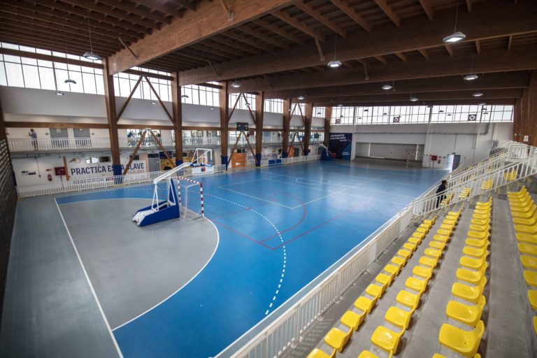 Arquitectura orientada al máximo confort en infraestructura deportiva ...